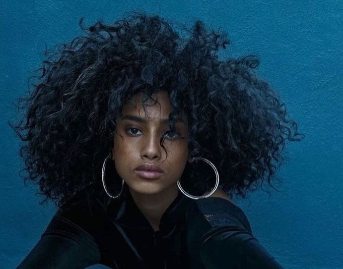 Which side are the covers of fashion magazines moving? – curlycurlworld ...